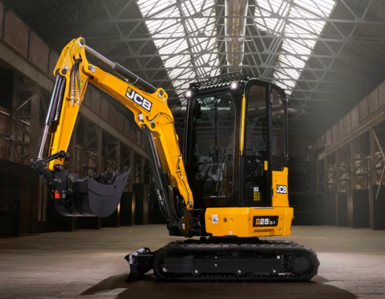 Découvrez la mini-pelle nouvelle génération JCB 25Z-1 Stage V sans ...